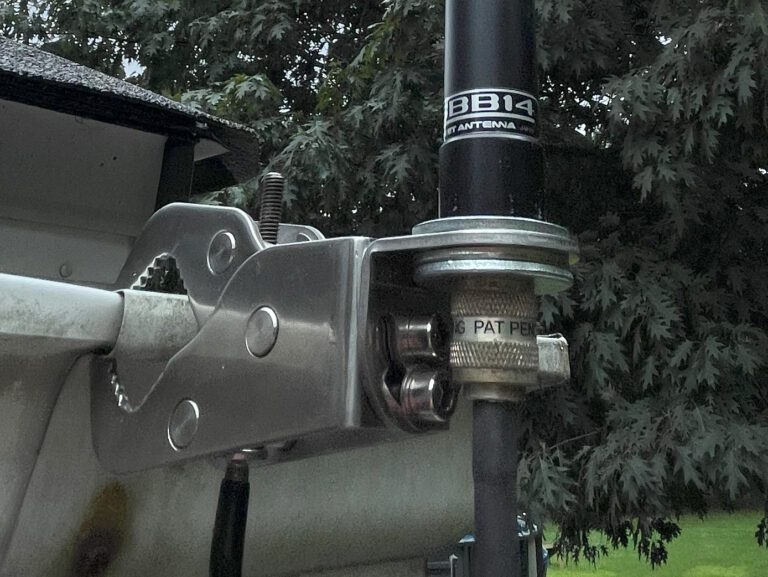 Low-Viz Rain Gutter Antenna Mount | Wayne Technical Fanatics